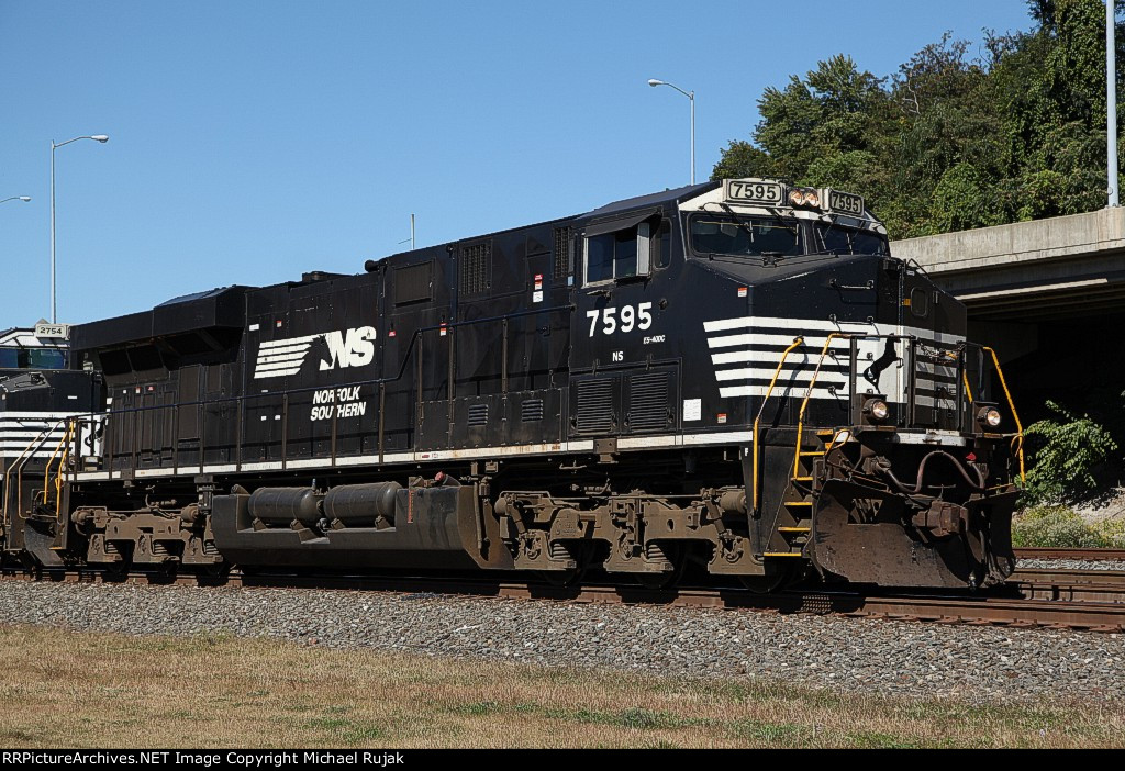 NS 7595